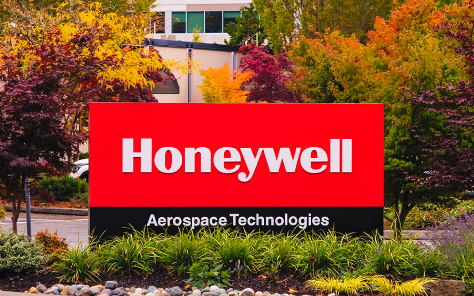 Honeywell Aerospace Spinoff Complete: HONA Stock Debut Analysis ...