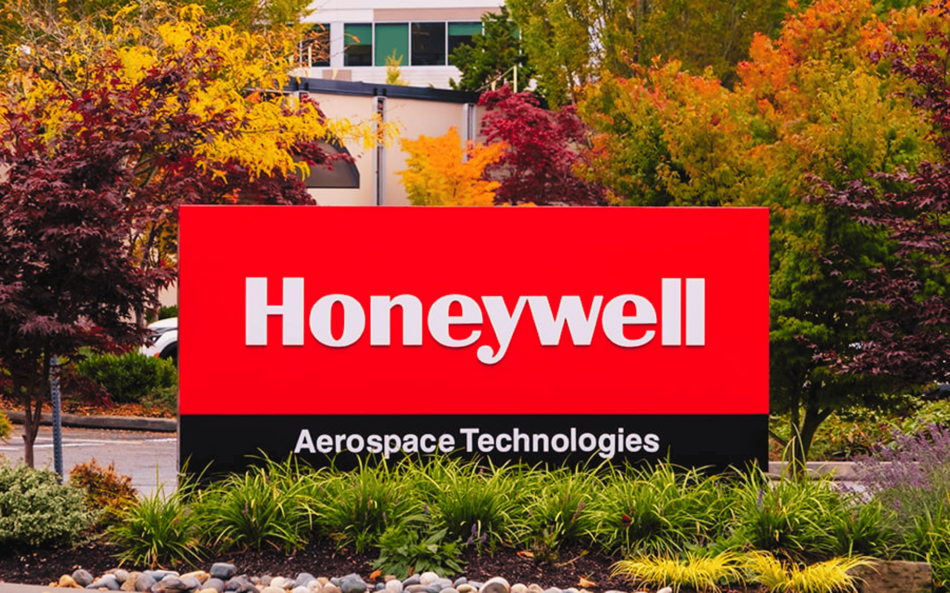 Honeywell Aerospace Spinoff Complete: HONA Stock Debut Analysis ...